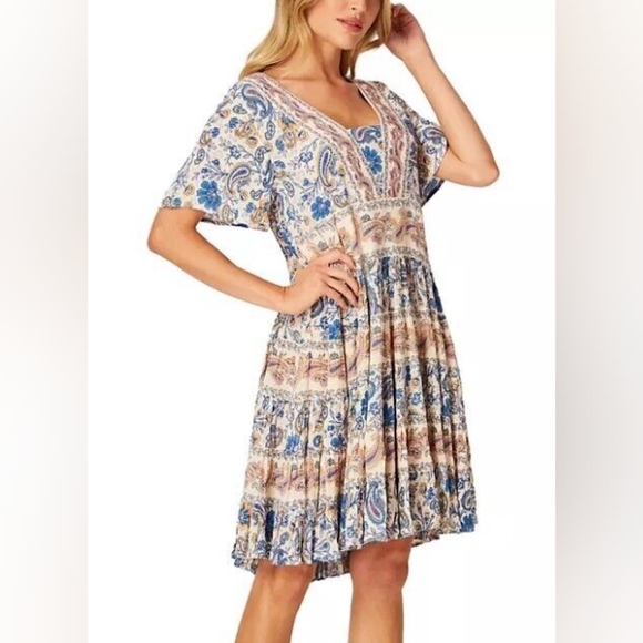 Bila | Dresses | Bila Paisley Floral Print Dress In Blue And Cream Size ...